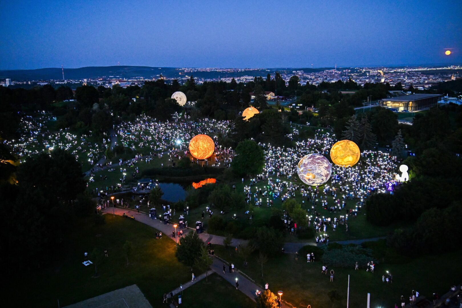 Festival planet Brno – (tentokrát pěškobusem)