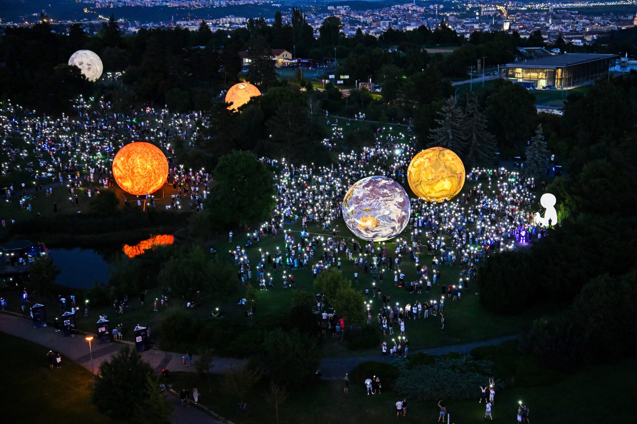 Festival planet Brno – (tentokrát pěškobusem)